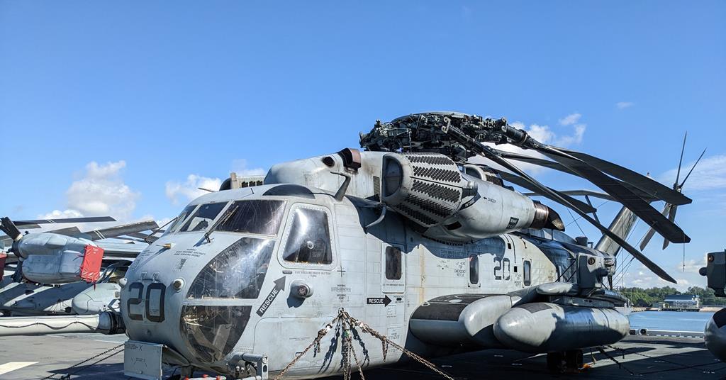 US Marines tout F-35 sensor suite; explore ‘lightning carrier’ concept ...