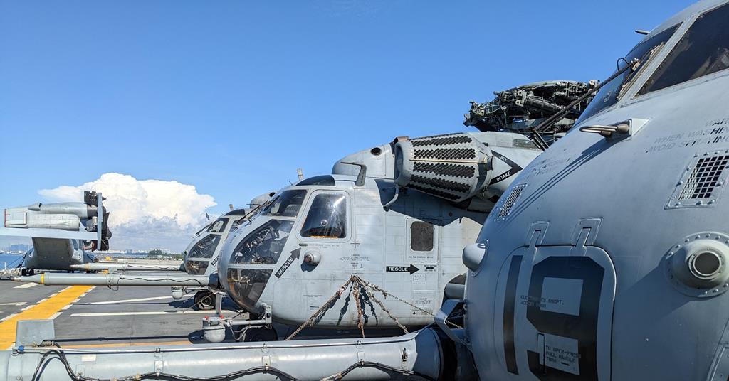 US Marines tout F-35 sensor suite; explore ‘lightning carrier’ concept ...