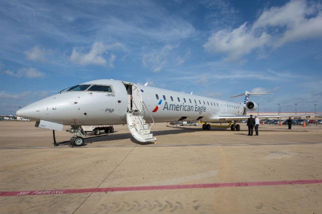 PICTURE: Bombardier reveals first American CRJ900 | News | Flight Global