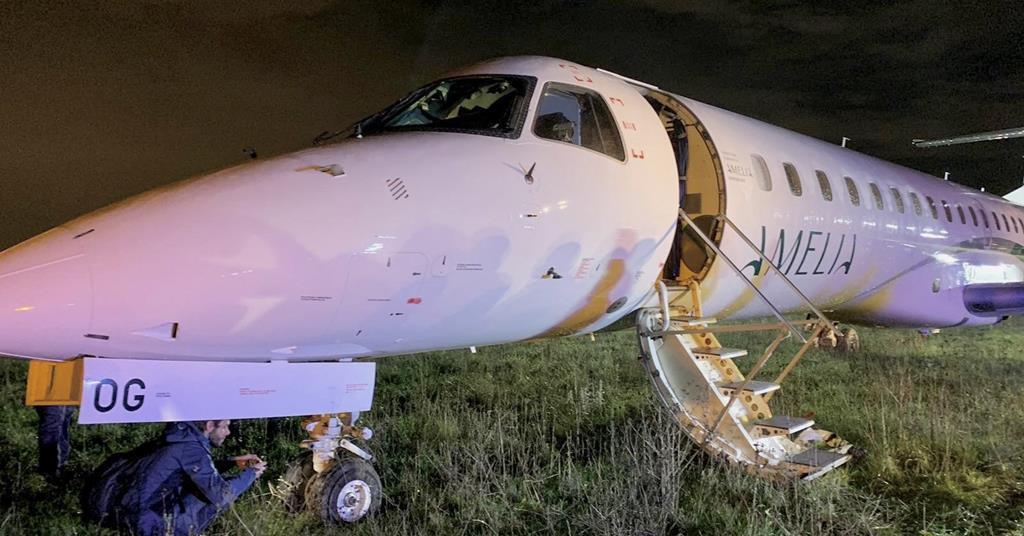 Amelia ERJ-145 suffers runway excursion at Paris Orly | News | Flight ...