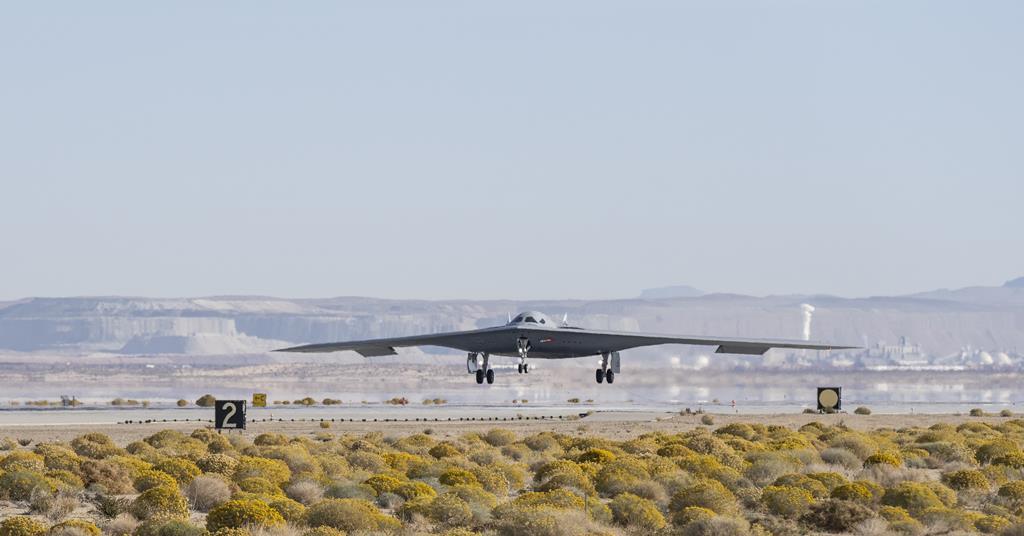 Pentagon releases test footage of new B-21 stealth bomber in flight ...