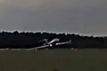 Special training proposed to reduce Global Express runway wing-strike ...