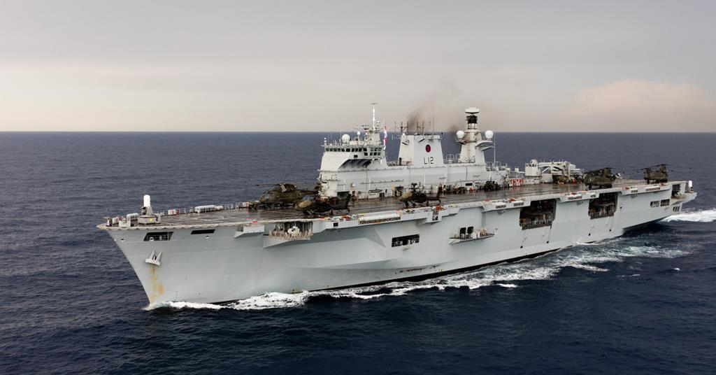 Apache takes aim at Australian attack helicopter deal | News | Flight ...