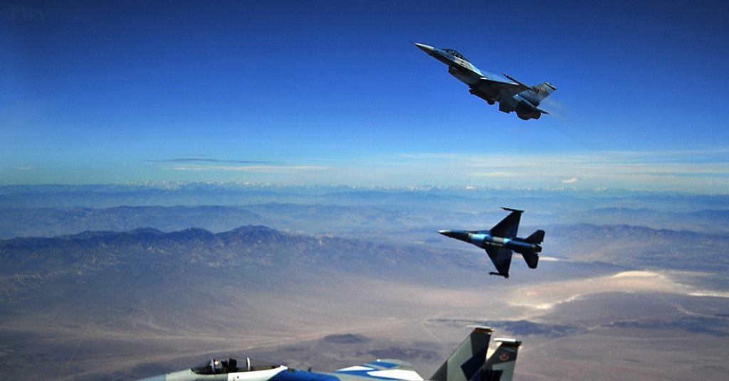 ‘It will improvise’: Shield AI’s dogfighting algorithm developed novel fighter tactics | In ...