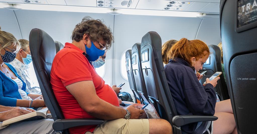 Judge strikes down federal mask mandate, masks still required for now ...