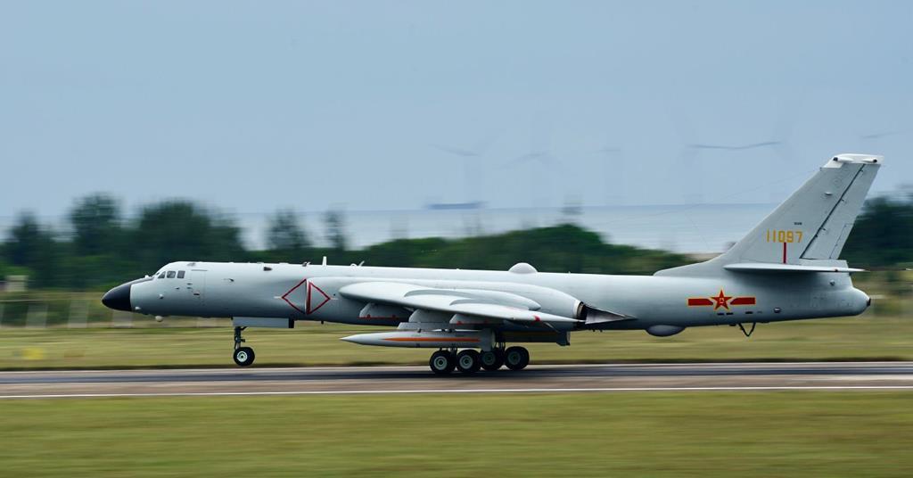 Zhuhai static display offers insights into H-6K bomber, Y-20U tanker ...