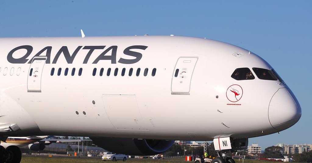Qantas raises only $51.4 million with share-purchase plan | News ...