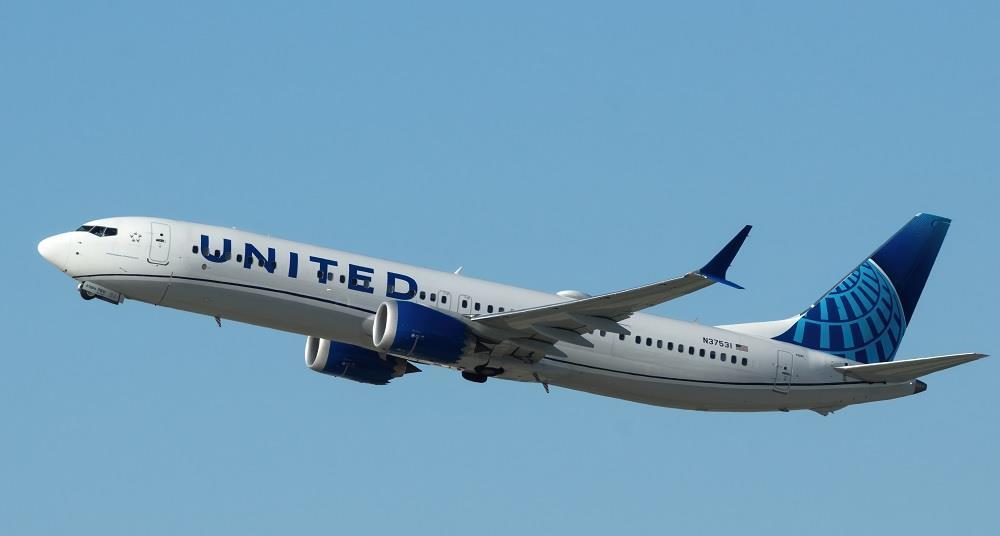 United 737 Max aborted take-off with wheel fire after long taxi to burn ...