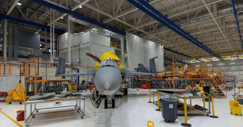 Boeing delivers first F/A-18E/F Super Hornet with 1,500h service-life ...