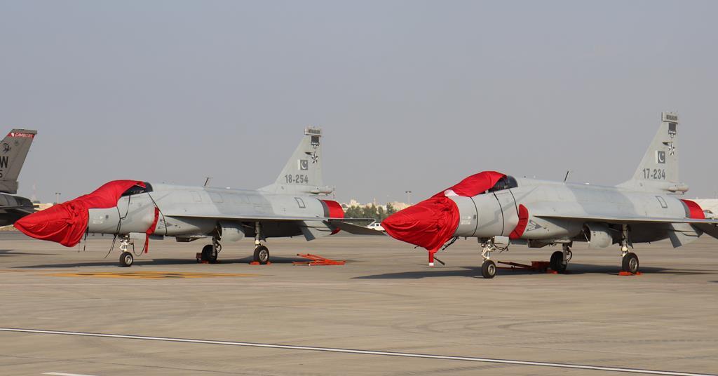 Pakistan debuts JF-17 fighters at Bahrain air show | News | Flight Global