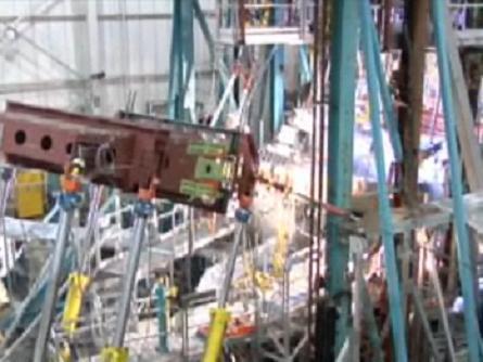 VIDEO: Boeing shows destruction test of 787 wing box | News | Flight Global