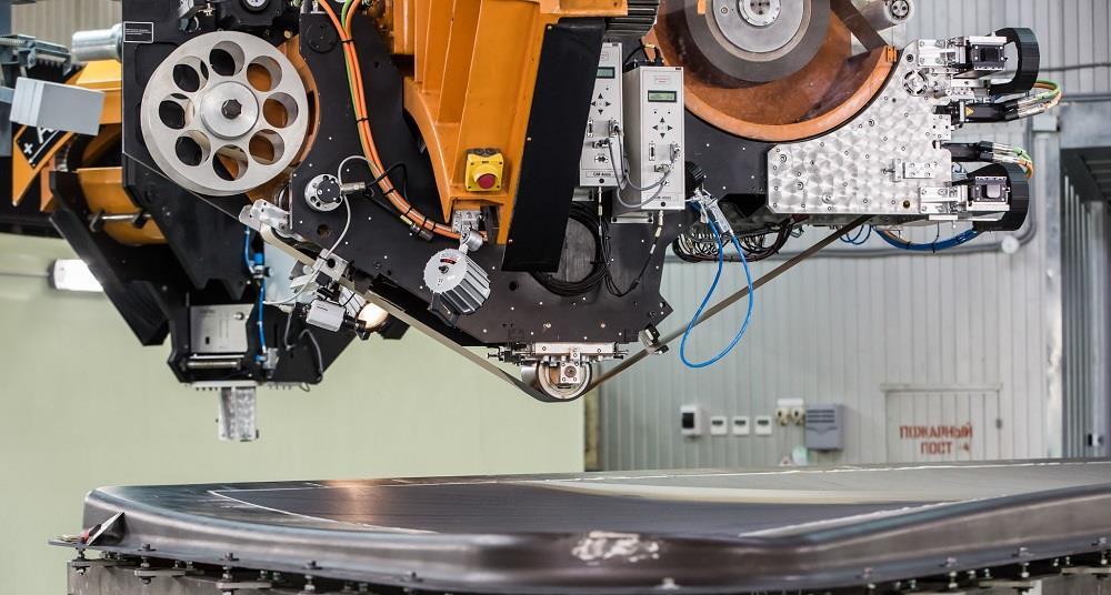 Russian-built composite-laying robot developed to produce MC-21 wings ...