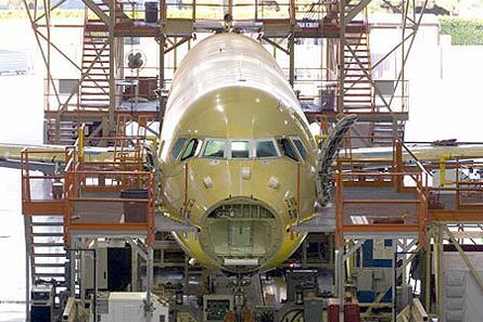 PICTURE: Boeing begins final assembly of last 717 | News | Flight Global