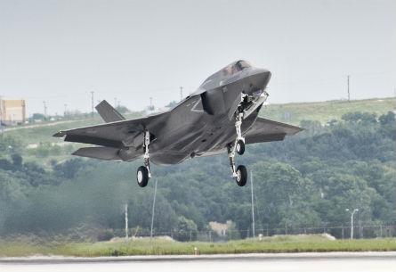 PICTURES: Lockheed flies UK's first production F-35 | News | Flight Global