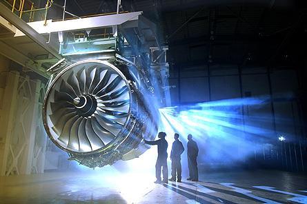 Pictures: Valentine's date for Rolls Trent 1000 engine for Boeing 787 ...