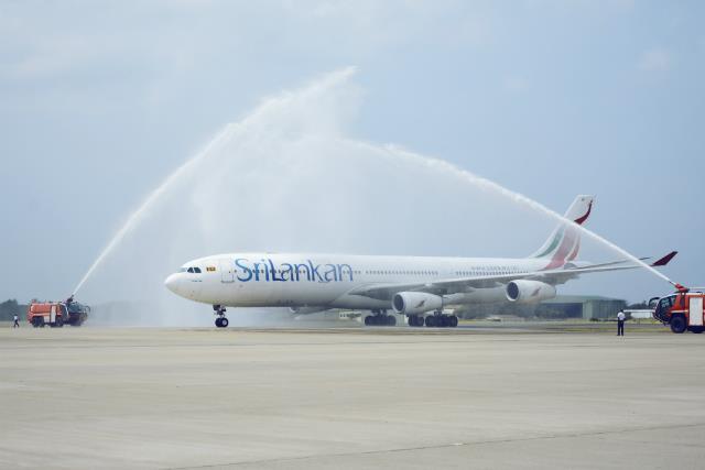 PICTURES: SriLankan Airlines retires last A340 | News | Flight Global