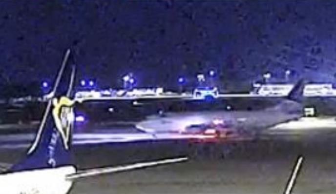 Controller cleared 737’s take-off from occupied runway during long solo ...