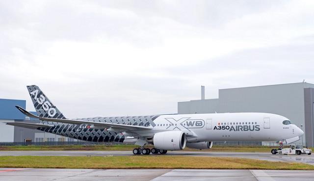 PICTURES: Third A350 shows off 'composite' livery | News | Flight Global