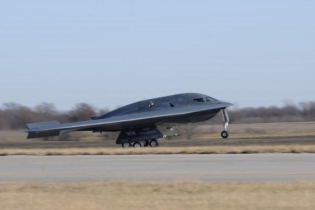 PICTURE: USAF returns fire-damaged B-2 to service | News | Flight Global