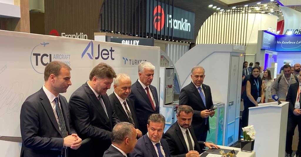 Turkish low-cost AJet to add in-flight connectivity | News | Flight Global