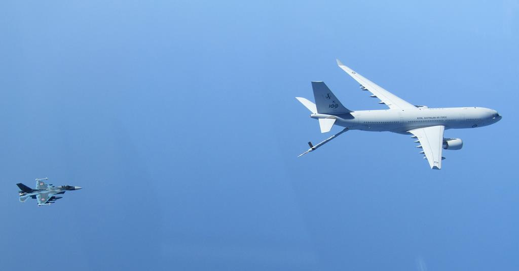 RAAF A330 MRTT completes refuelling work with Japanese F-2s | News ...