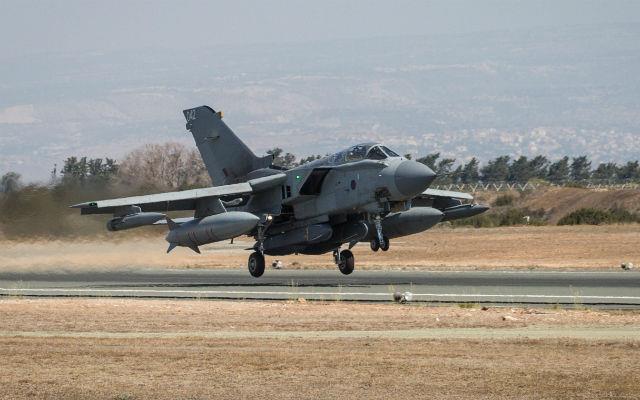 PICTURES: RAF launches first Storm Shadow strike against IS in Iraq ...