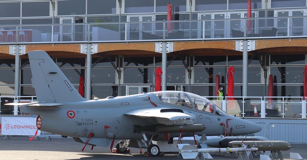 How Leonardo’s M-346 helped Italy to become a training Master ...