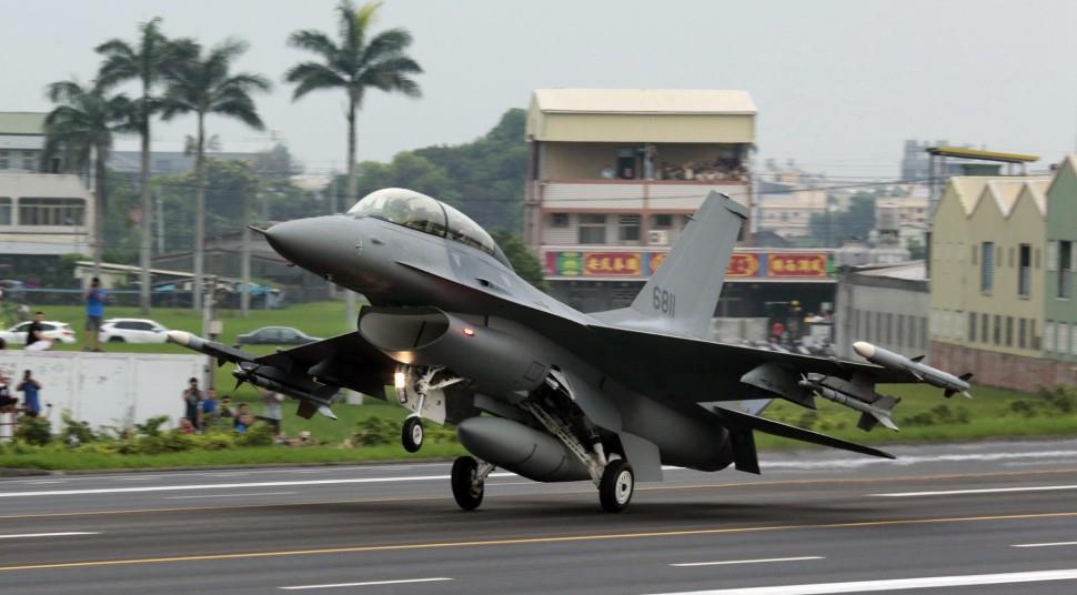Taiwan deters the “abyss” with F-16V buy | Opinion | Flight Global