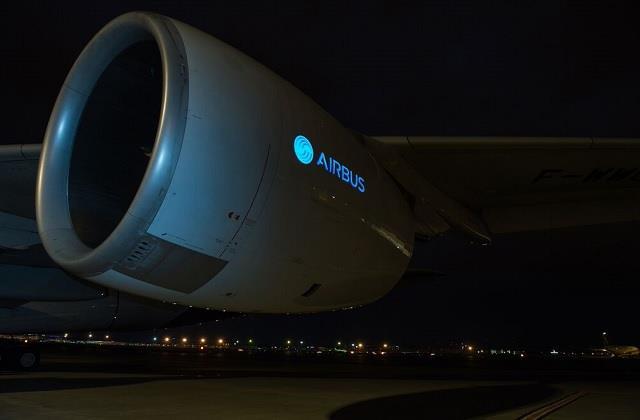 PICTURE: A380 shows off illuminated decal technology | News | Flight Global