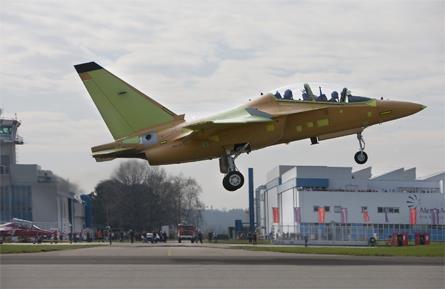 PICTURES: Italy's first T-346A trainer makes flight debut | News ...