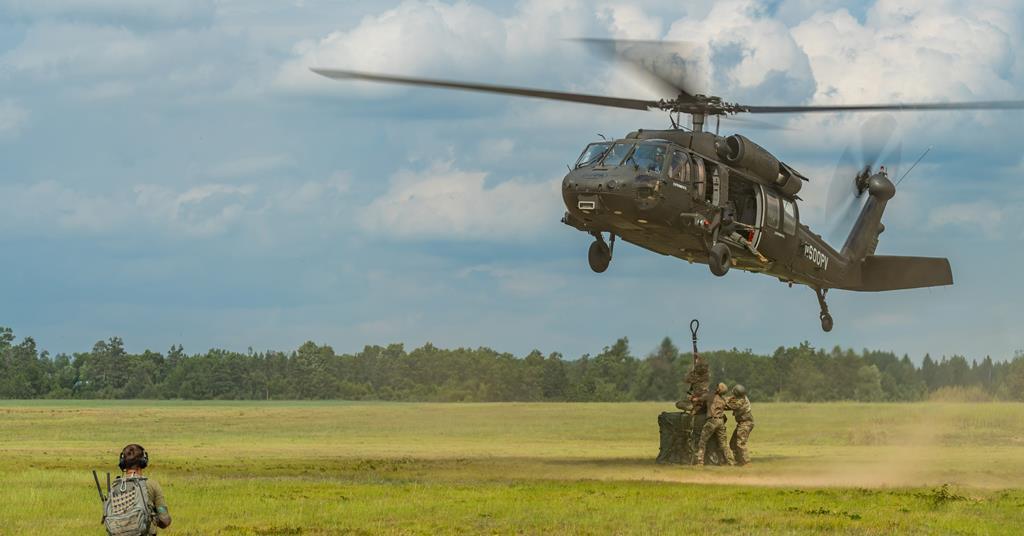 US Army soldier becomes first non-aviator to operate autonomous UH-60 ...