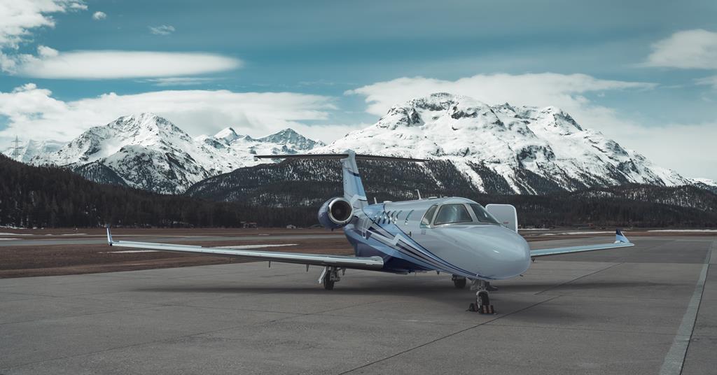 Textron Aviation reveals launch customer, completes first flight of CJ4 ...