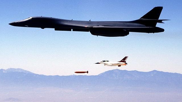 US fighter and bomber chiefs embrace Pentagon's 'arsenal plane' plan ...