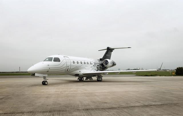 NBAA: PICTURE - Embraer unveils fly-by-wire paint scheme on Legacy 500 ...