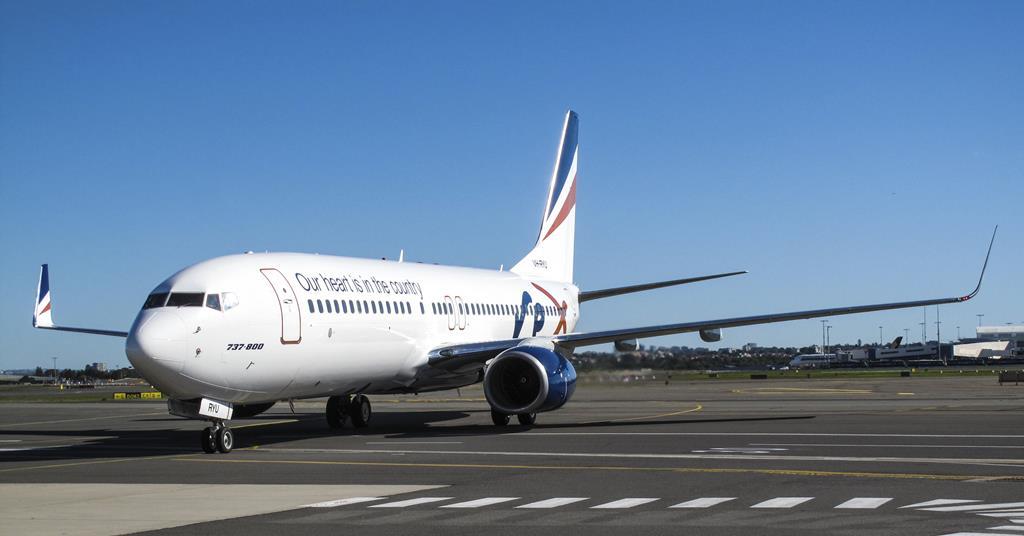 Rex leases additional 737-800 for fleet expansion | News | Flight Global