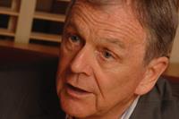 Geoff Dixon: Unlocking value at Qantas | News | Flight Global