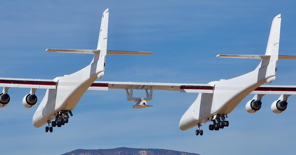 Fuelled TalonA carried aloft as first Stratolaunch hypersonic flight ...