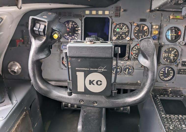 USAF KC-10 visits Avalon as swan song approaches | News | Flight Global