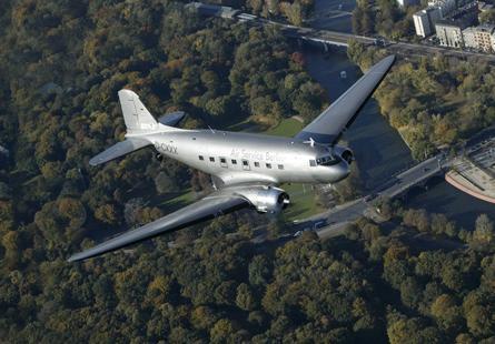 German sightseeing DC-3 badly damaged in emergency landing | News ...