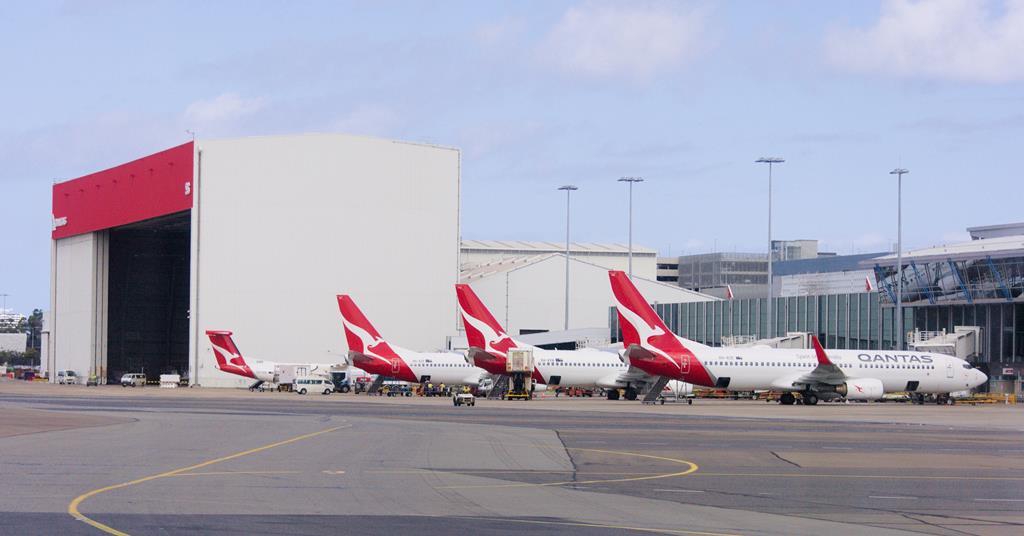 Qantas to hire 8,500 new workers, launch engineering academy | News ...