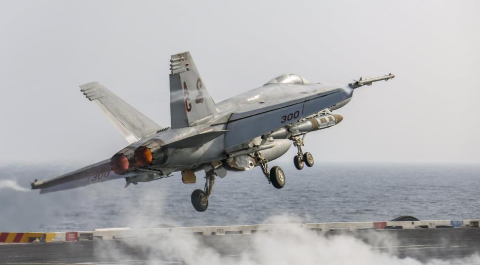 F/A-18 and EA-18 reach 80% mission capability as F-35 struggles | News ...