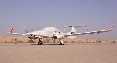 PICTURES: Aeronautics flies Diamond-based Dominator 2 UAV | News ...