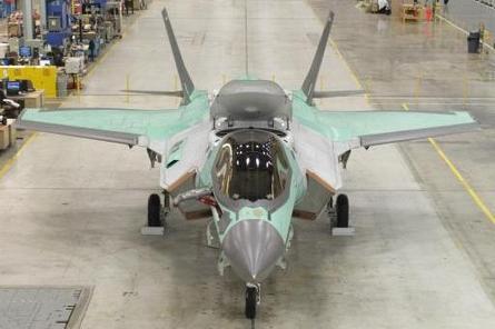 PICTURES: Lockheed Martin rolls out vertical-lift F-35B JSF | News ...