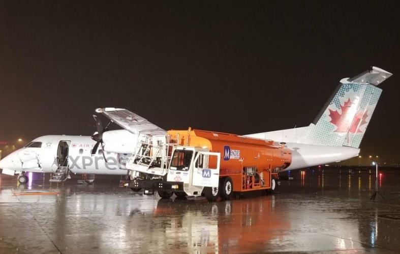 Disorderly evacuation followed fuel truck collision with Dash 8 | News ...