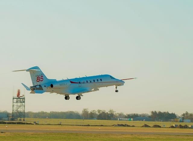Learjet 85 enters flight testing as Bombardier reviews delivery ...