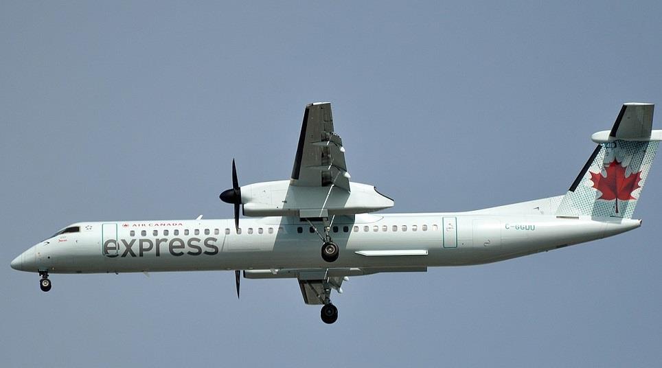 Turbulence during cruise jolts Jazz Dash 8 pilots from seats | News ...