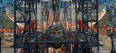 PICTURE: Boeing completes 787 ultimate-load wing flex test | News ...