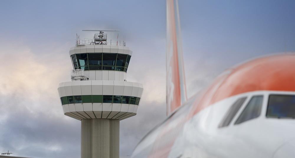 London Gatwick implementing time-based separation on single mixed-mode ...