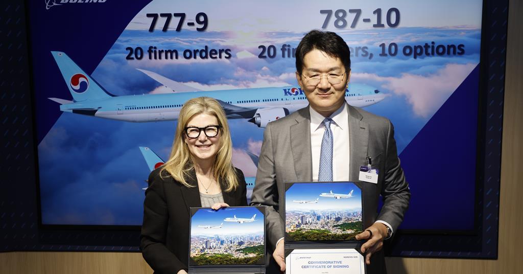 Slow business at Farnborough reflects industry taking stock | Airline Business | Flight Global