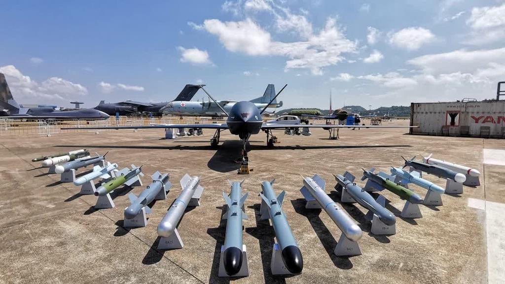 Zhuhai UAV bazaar returns with a vengeance | News | Flight Global